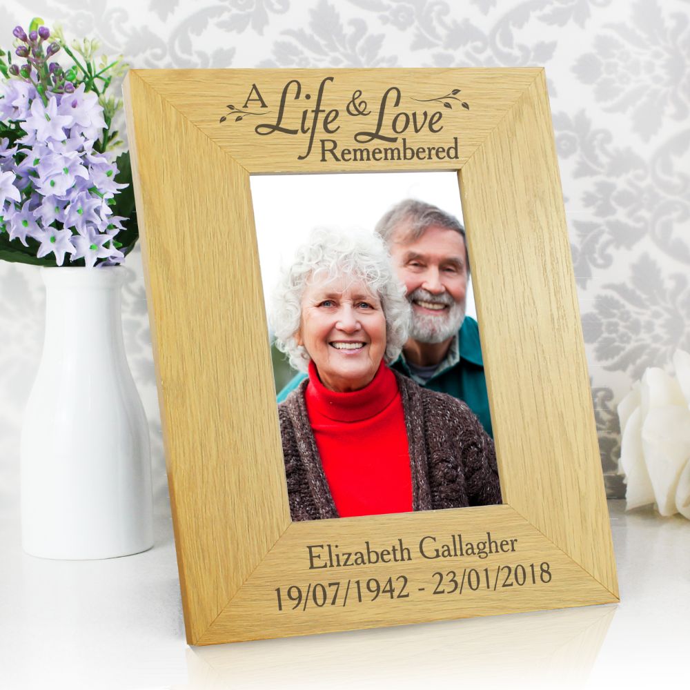 Personalised Oak 4x6 Photo Frame – Macmillan Cancer Support Shop